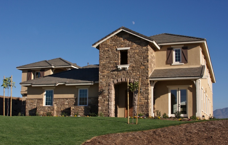 Stucco and Stone: The Best of Both Worlds